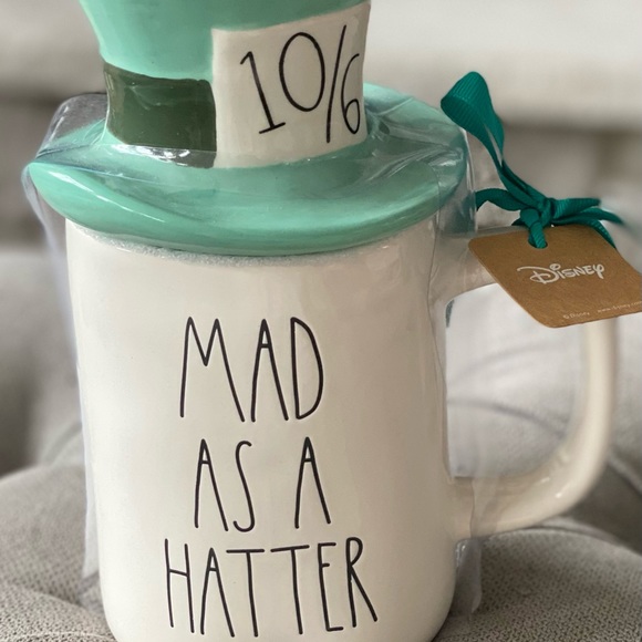 Rae Dunn | Dining | Rae Dunn Disney Alice In Wonderland Mad Hatter Mug ...